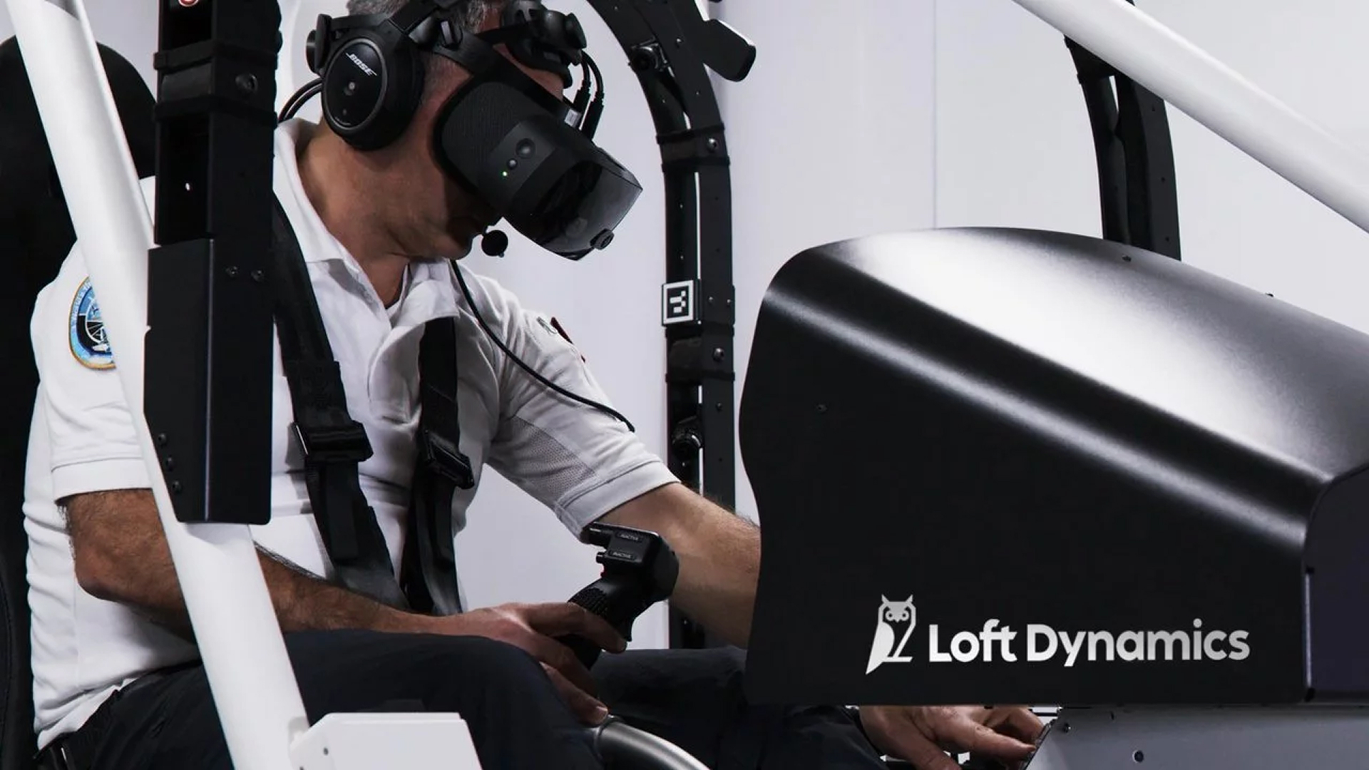 Affordable, realistic, and safe training — Pilot Training with VR ...